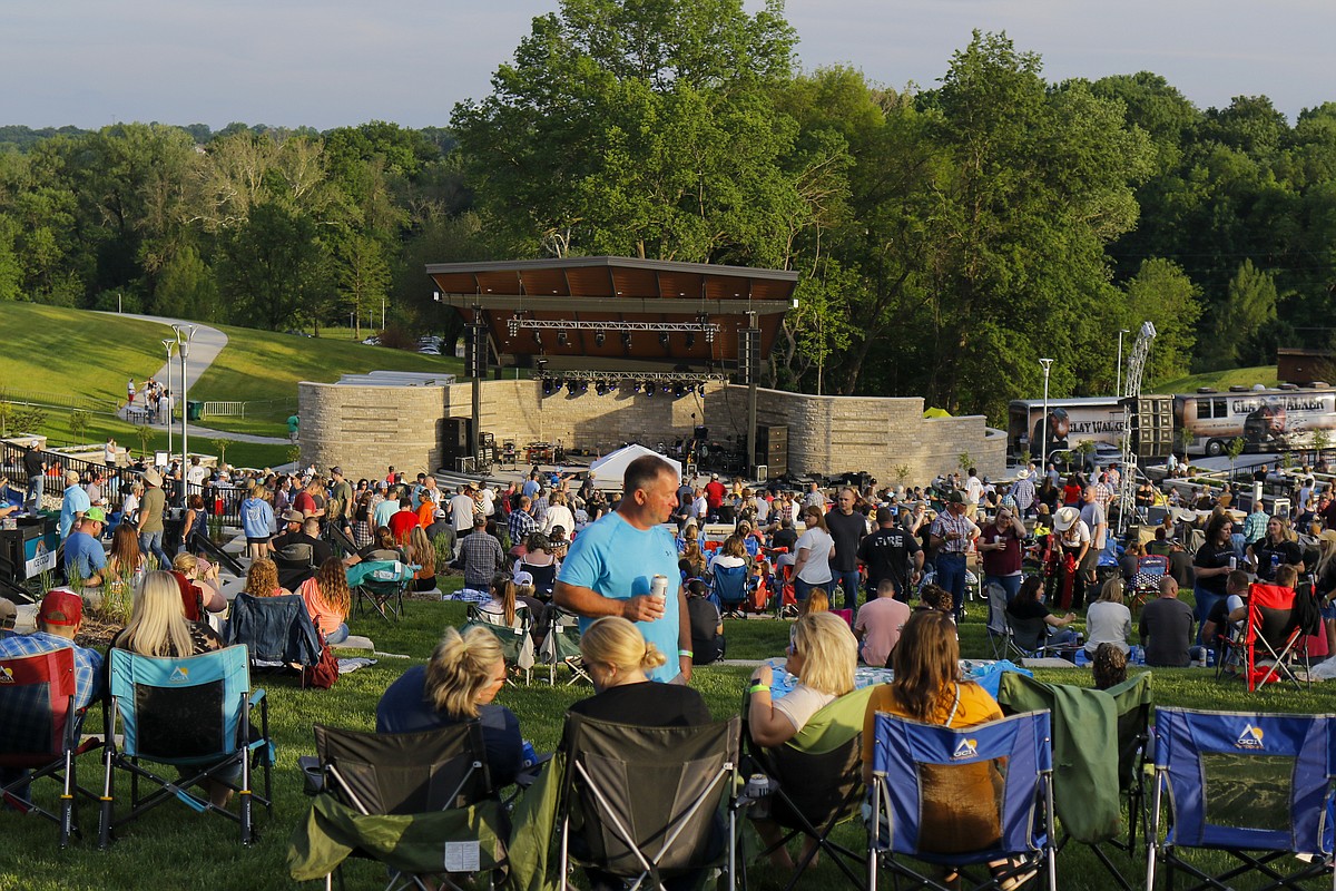 New ticket sales date announced for amphitheater concert | Jefferson ...