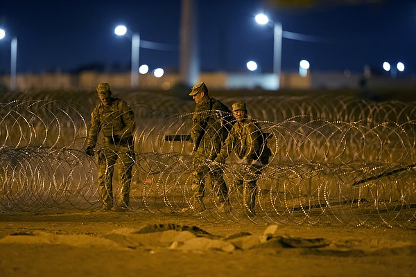 Migrants Rush Across Us Border In Final Hours Before Title 42 Expires