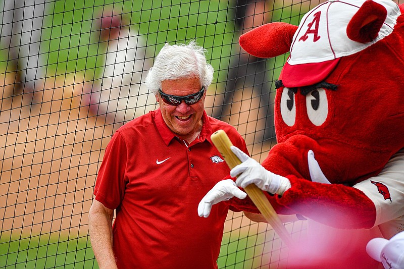 Razorback men, women sweep track championships | Hot Springs Sentinel ...