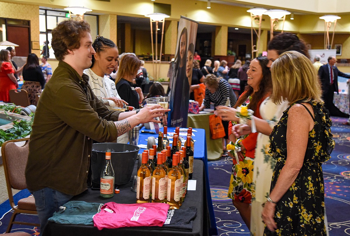 Zonta celebrates women without limits at Yellow Rose Luncheon ...