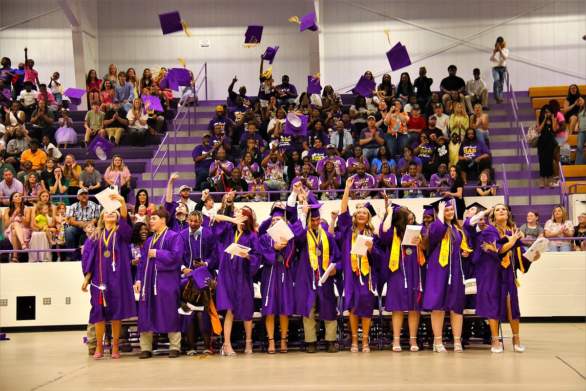 PHOTOS: Junction City Class of 2023 graduation | El Dorado News