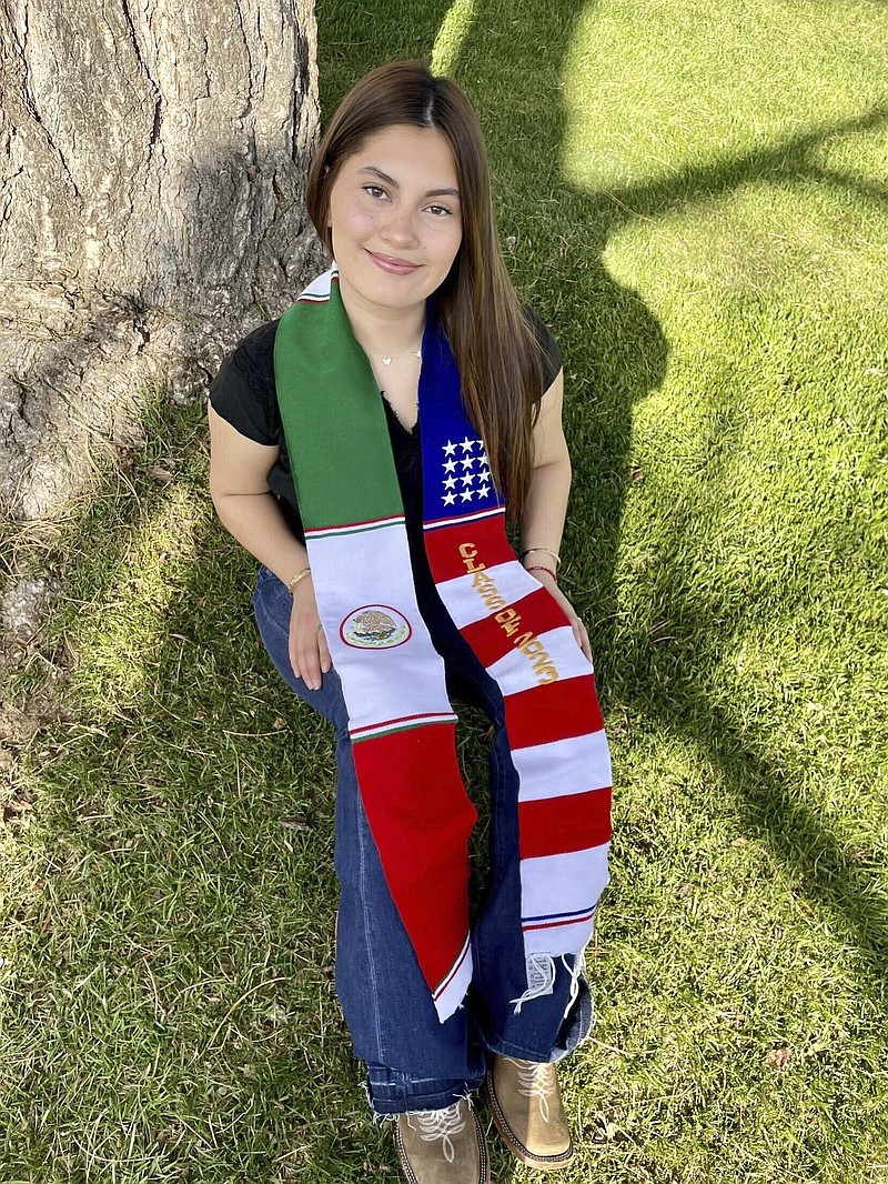 Colorado teen flouts school policy, wears Mexican and US flag sash to ...