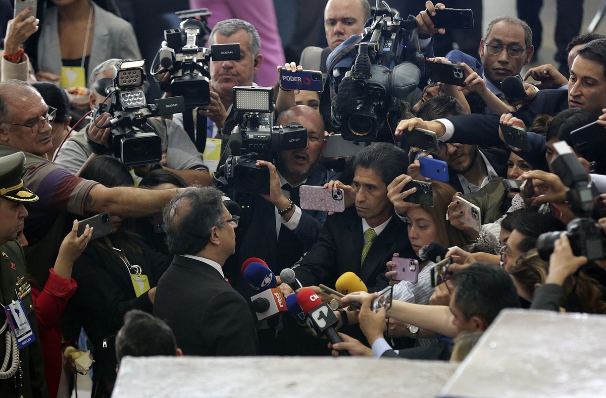 Brazil president proposes South America currency, as he hosts summit to rebuild regional bloc ...