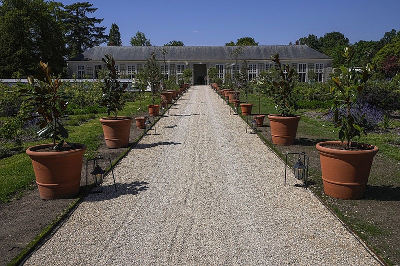 Flower power and diplomacy: Versailles perfume gardens transport public ...