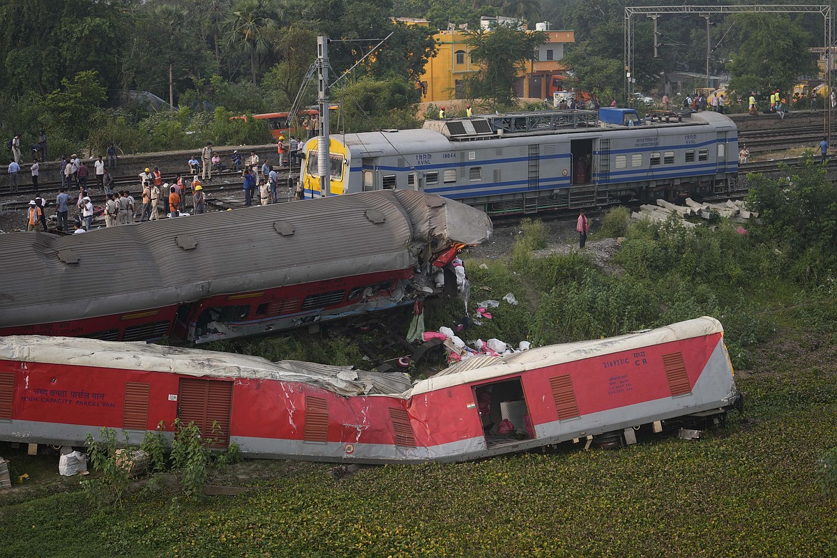 Error in signaling system led to train crash that killed 275 people in ...