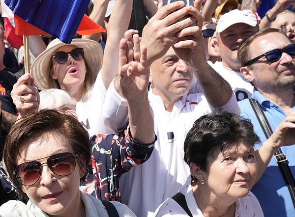 Hundreds of thousands march in Poland anti-government protests to show ...