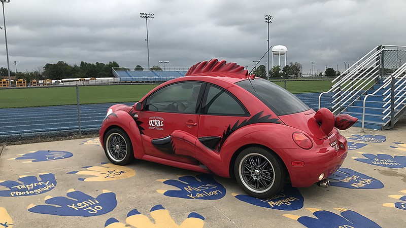 Razorbug to deliver diplomas in Camden | Camden News