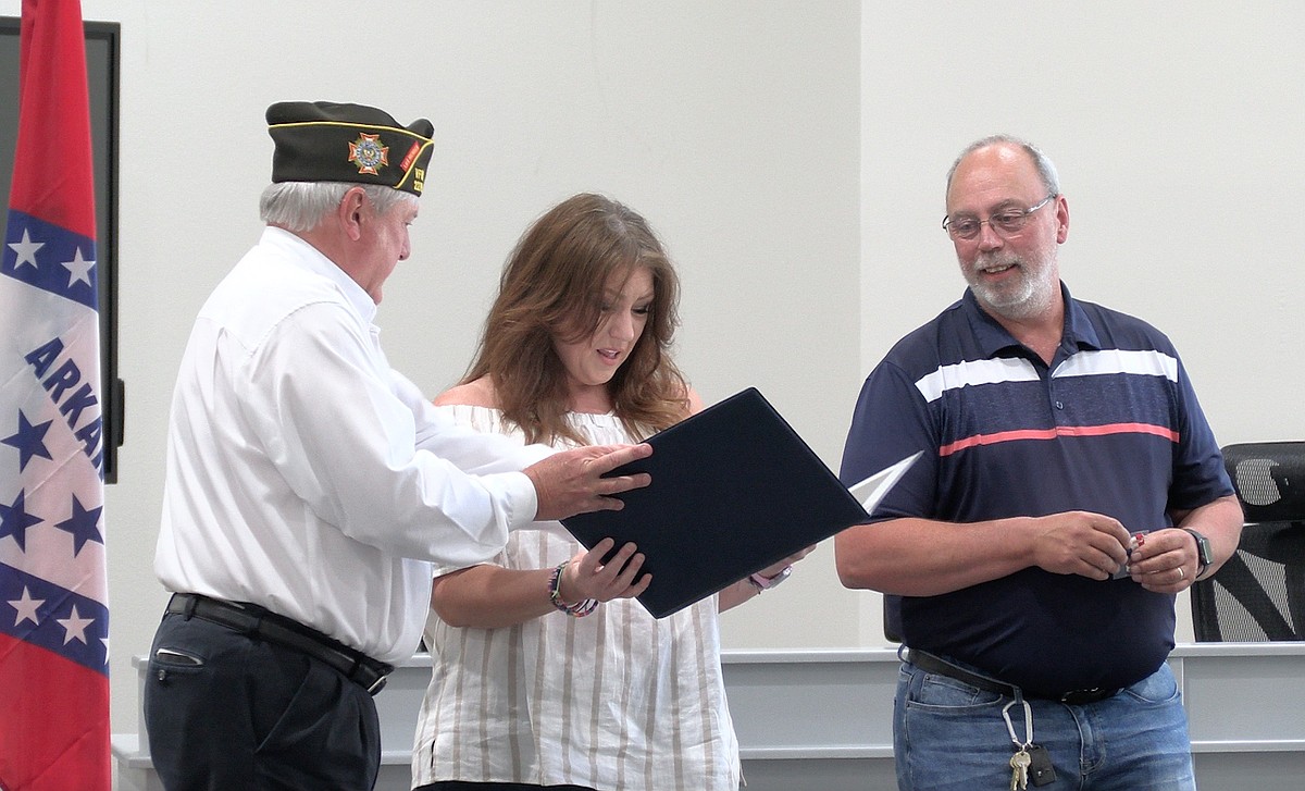 WATCH | ‘Heroes to the heroes’: Tonseth awarded VFW’s National ...