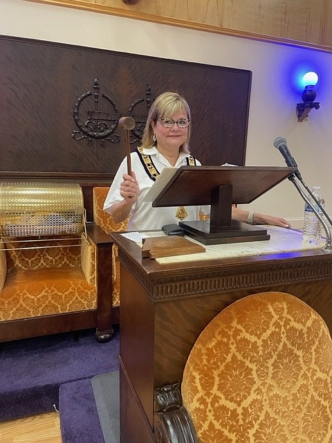 Holloway first woman to serve as acting Exalted Ruler | Hot Springs ...