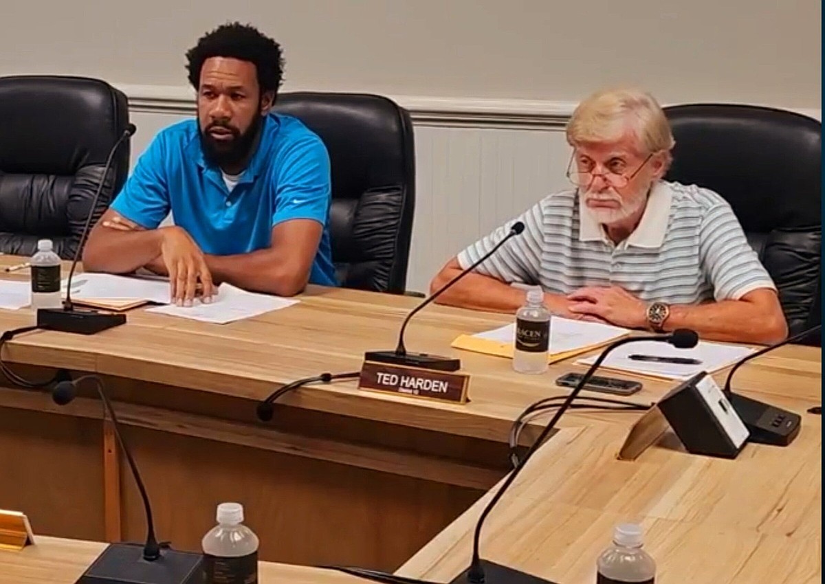 Quorum Court committee approves ordinance after new vote | Northwest ...