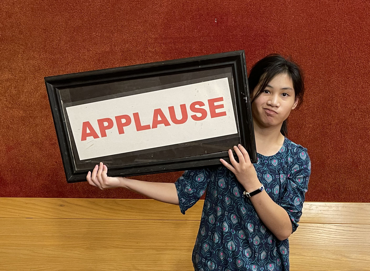 Applause Please Sign