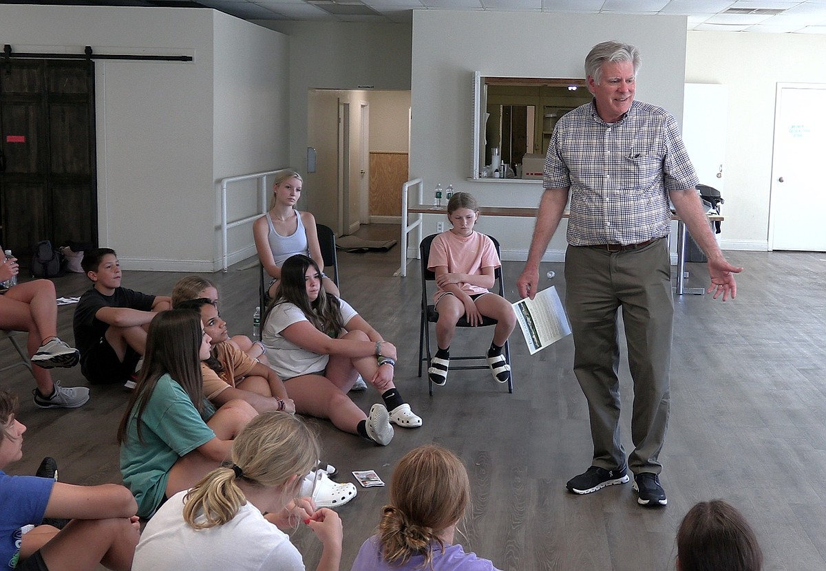 WATCH | Mission Week: Students volunteer for Webb Center, CCMC, ACA ...