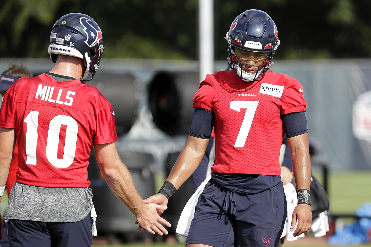 Stroud, Mills compete for starting QB job | Texarkana Gazette