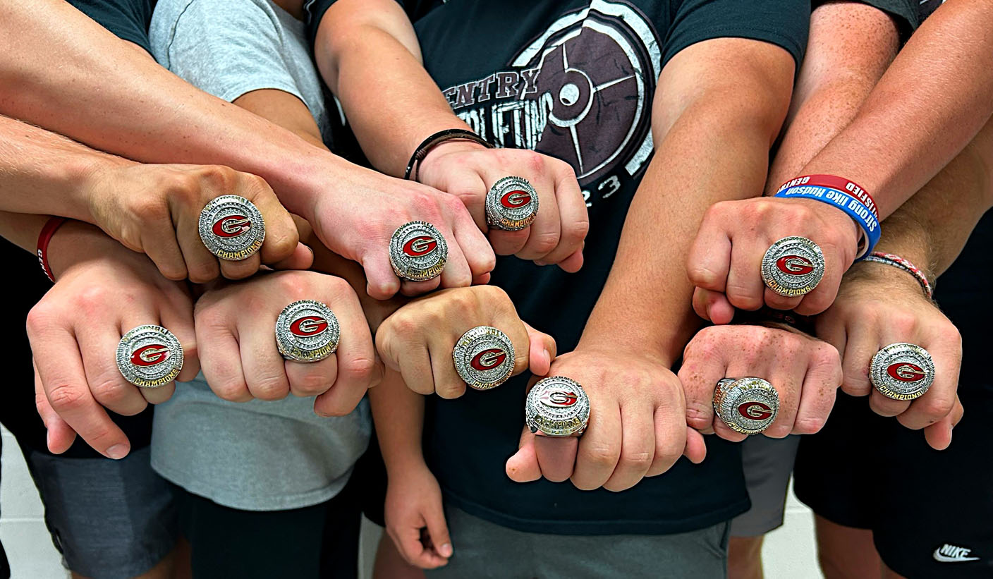 Gentry powerlifters receive championship rings