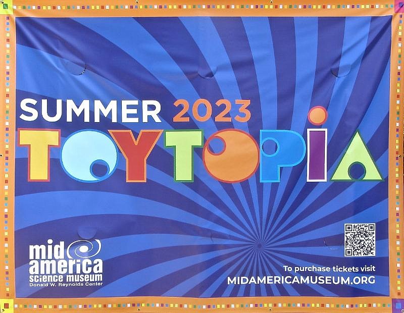 ARKANSAS SIGHTSEEING: Mid-America Science Museum’s exhibit ‘Toytopia ...