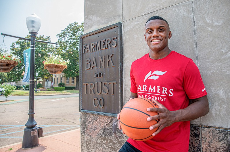 Farmers Bank & Trust partners with Derrian Ford for 2023-24 student ...