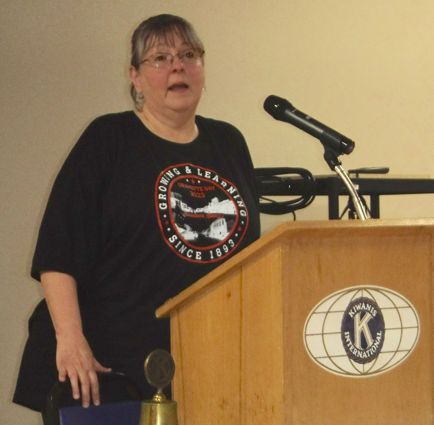 Library director tells of Gravette Day plans