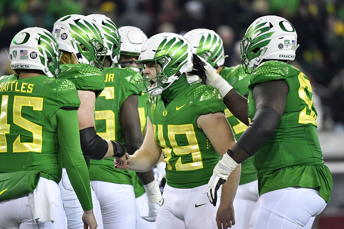 Big Ten clears way for Oregon, Washington to join, AP sources say ...