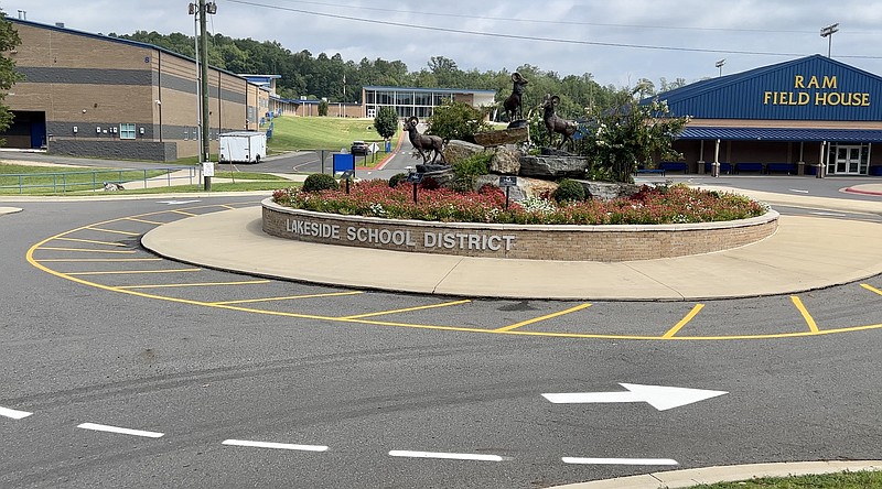 Lakeside schools to start back a week later due to early planning | Hot ...