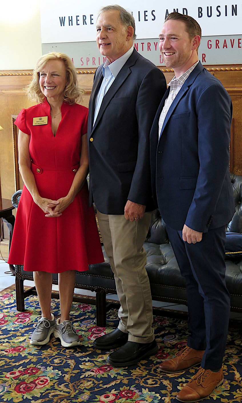 Ribbon cut at Western Benton County Partnership office in Gentry ...