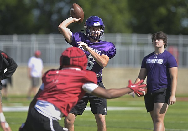 PREP FOOTBALL: Elkins has a bull’s eye on its back from other 4A-1 ...