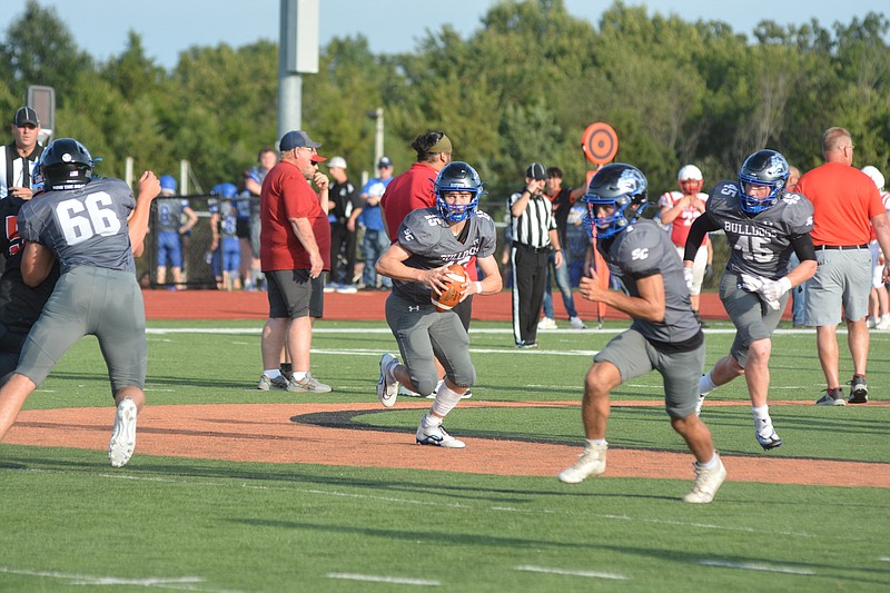 South Callaway football plays solid defense, drops two in Owensville ...