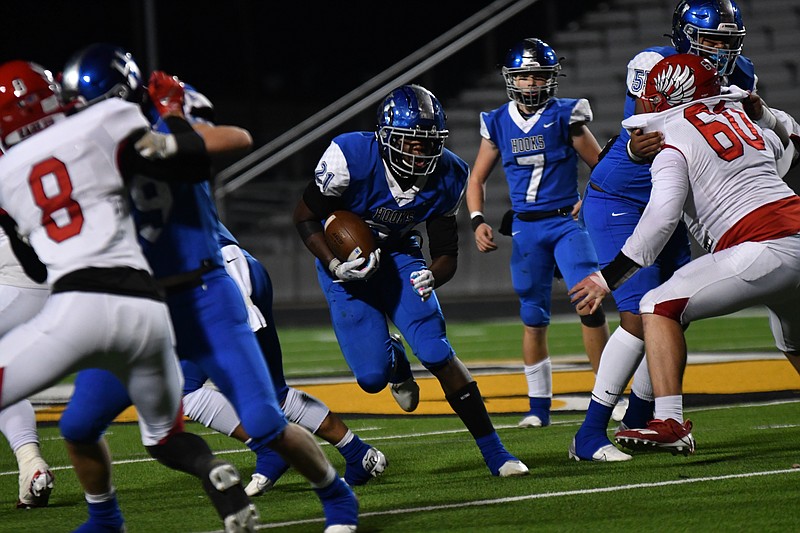 Prep Football: Defending champ Hooks picked to repeat in District 10-3A ...