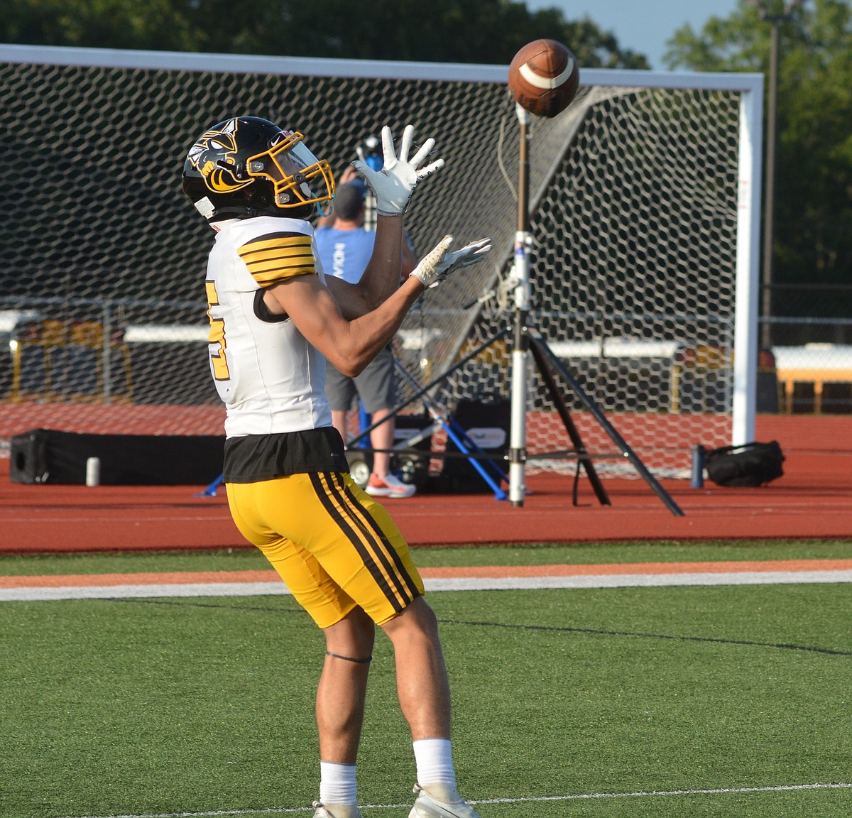 Fulton football hosts Eldon in season opener | Fulton Sun