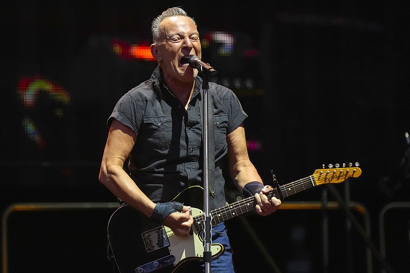 Bruce Springsteen has peptic ulcer disease; doctors say it’s easily ...