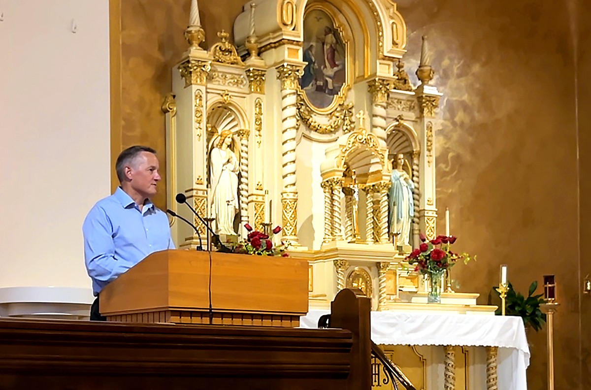 WATCH | Remember, Give Thanks: Breakfast honors first responders on 9/ ...