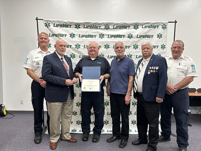 Sons of the American Revolution honor LifeNet EMT | Texarkana Gazette