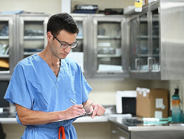 Chief medical examiner at Arkansas State Crime Laboratory to take over ...