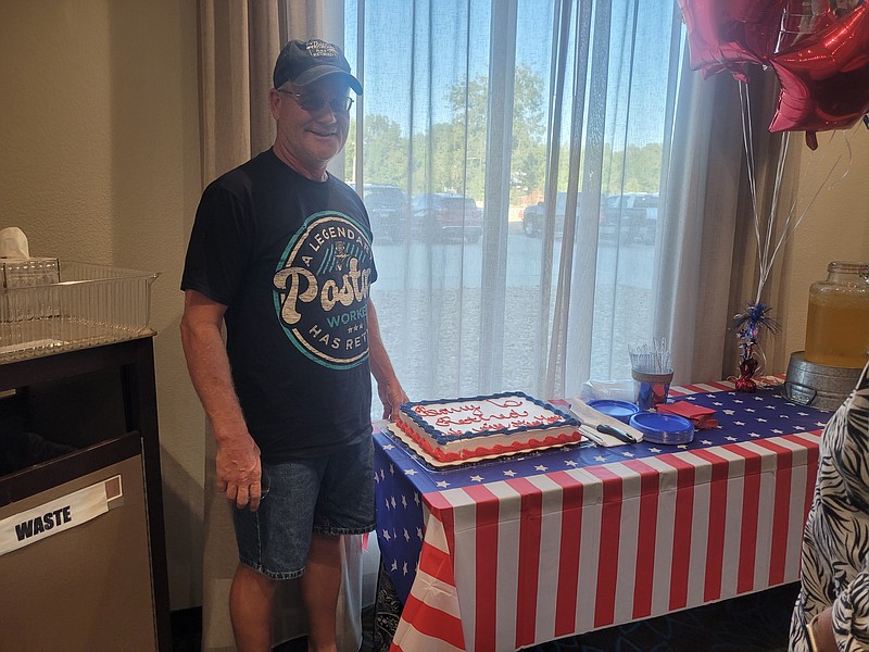 East Camden mailman delivers one last time | Camden News