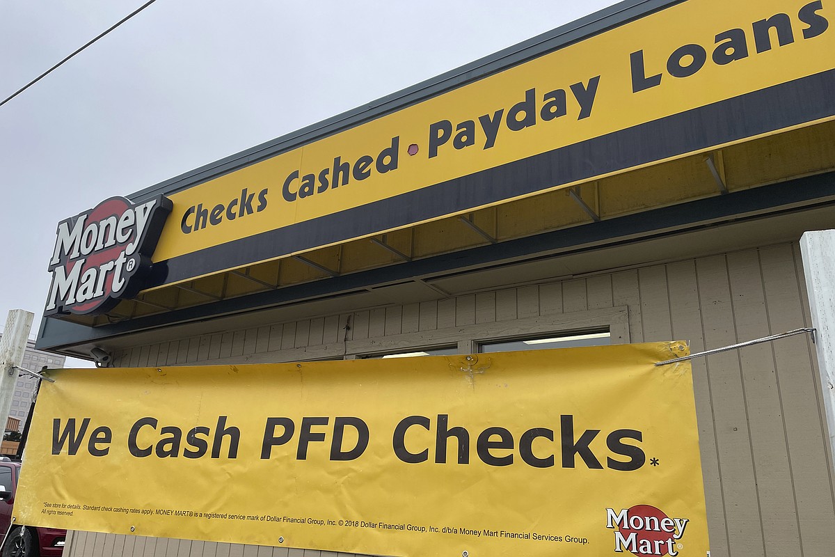 Alaska’s residents get a $1,312 oil dividend check this year | Hot ...