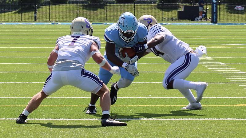 Blue Jays defeat Knights 28-14 | Fulton Sun