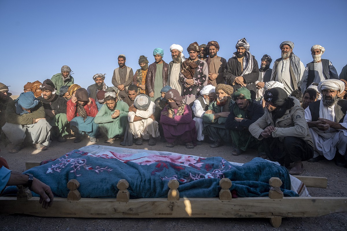 Desperate people dig out dead, injured from Afghanistan earthquakes ...