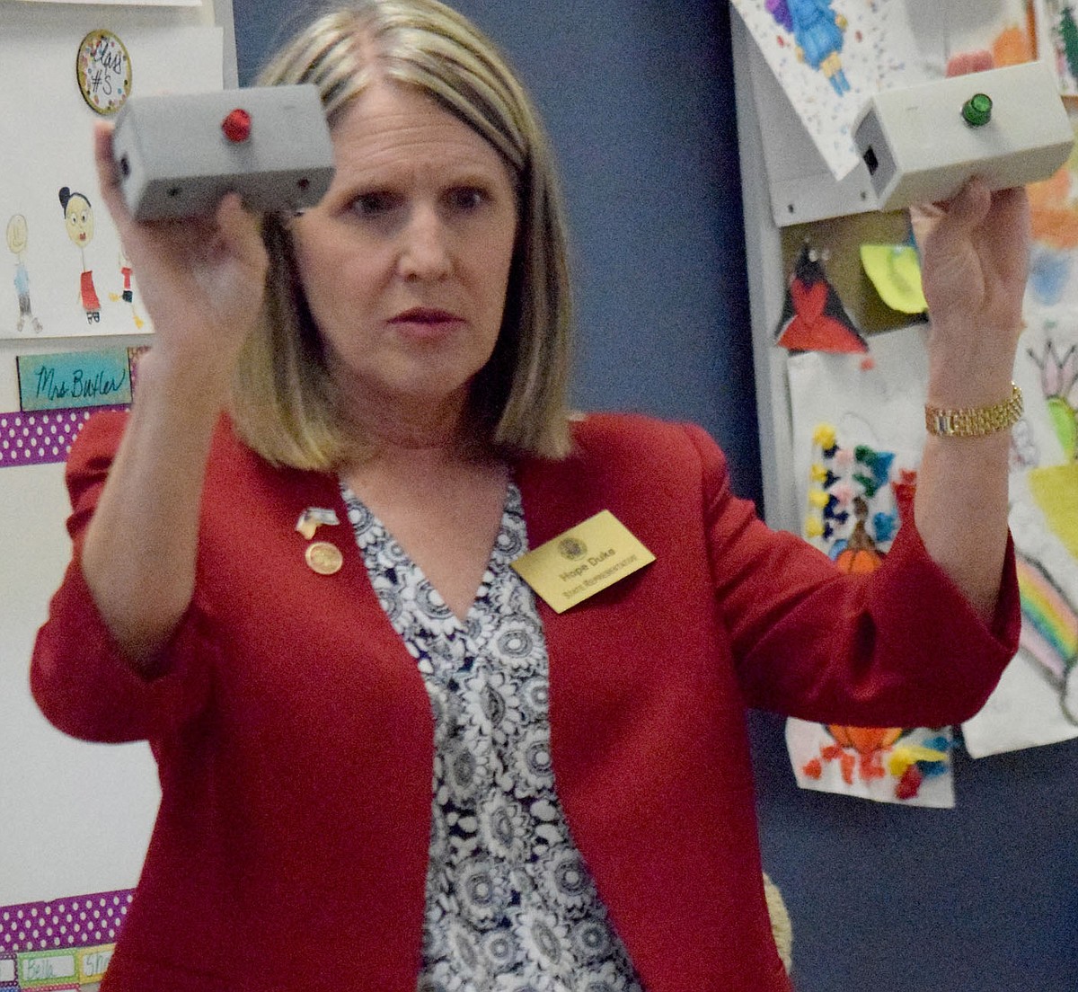 Duke offers civics lessons to Decatur students | Westside Eagle Observer