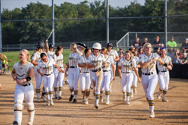 Fulton softball earned 10 make all-district selections, one more than last season | Fulton Sun