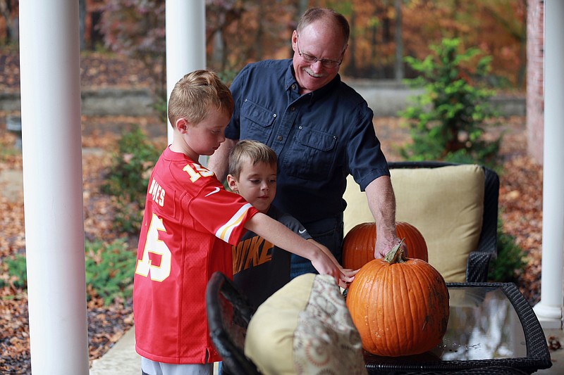 Land's retirement creates time for family | Jefferson City News Tribune