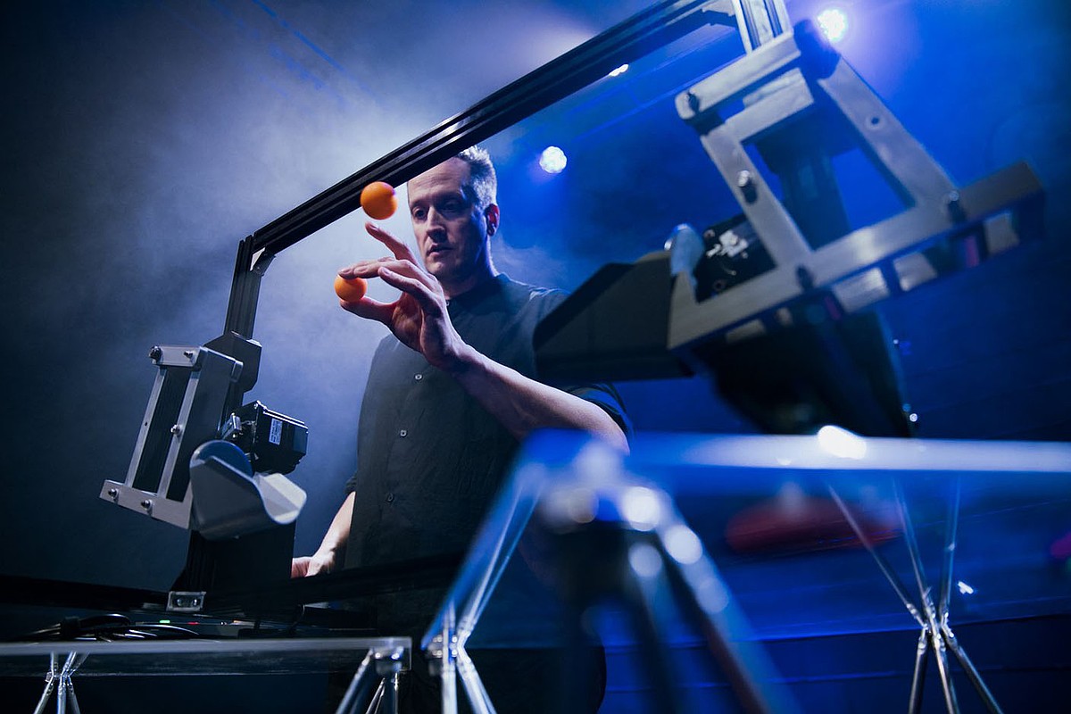 Master juggler Jay Gilligan brings unique show to Jones Center Nov. 11 ...