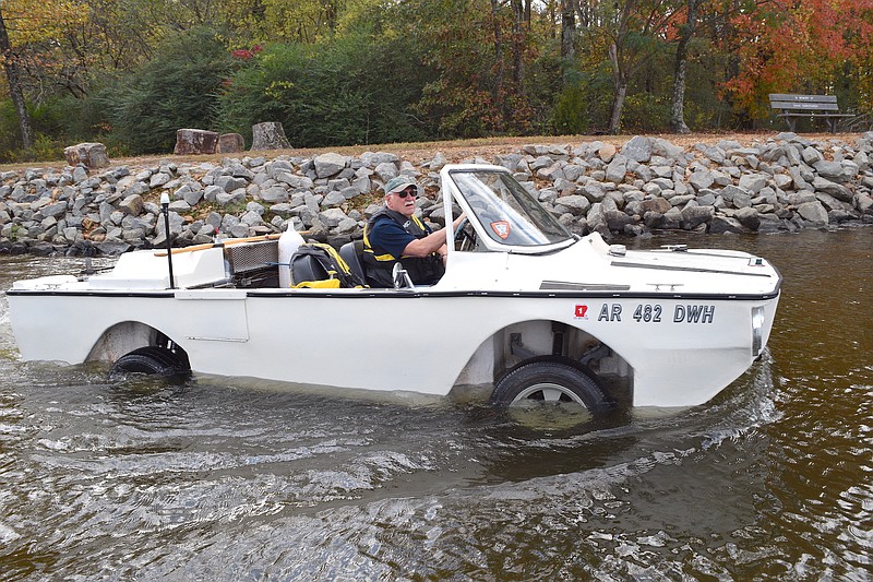 WATCH | Hot Springs Wheels: Forst’s boat car panics onlookers before ...