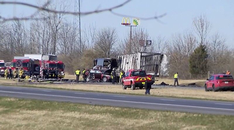 6 die in Ohio crash after semi rear-ends bus | Northwest Arkansas ...