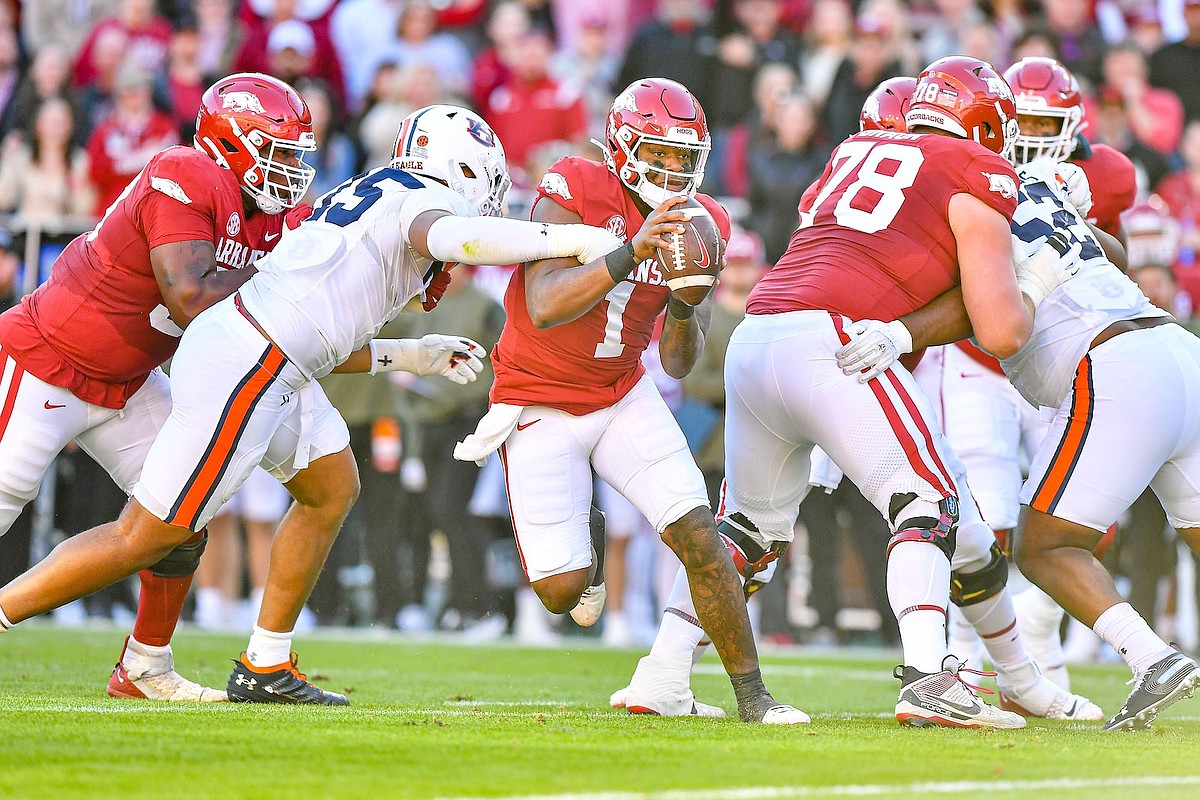 Thanksgiving looms shaky in Hog country | Hot Springs Sentinel Record
