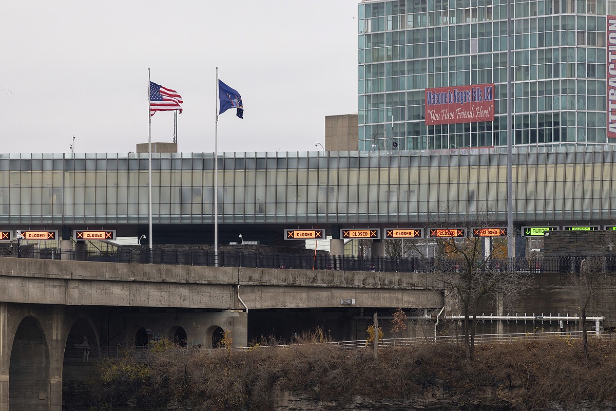 Vehicle explodes at Rainbow Bridge border crossing in Niagara Falls ...