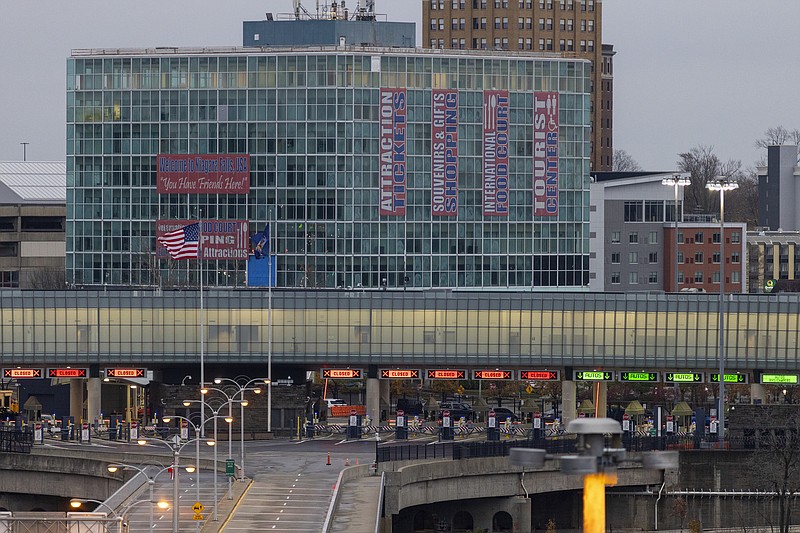 Wreck, explosion at Niagara Falls bridge checkpoint treated as traffic ...