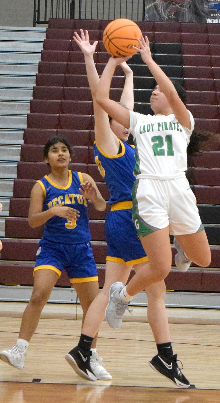 Lady Bulldogs lose pair of contests to Lady Eagles, Lady Pirates at ...