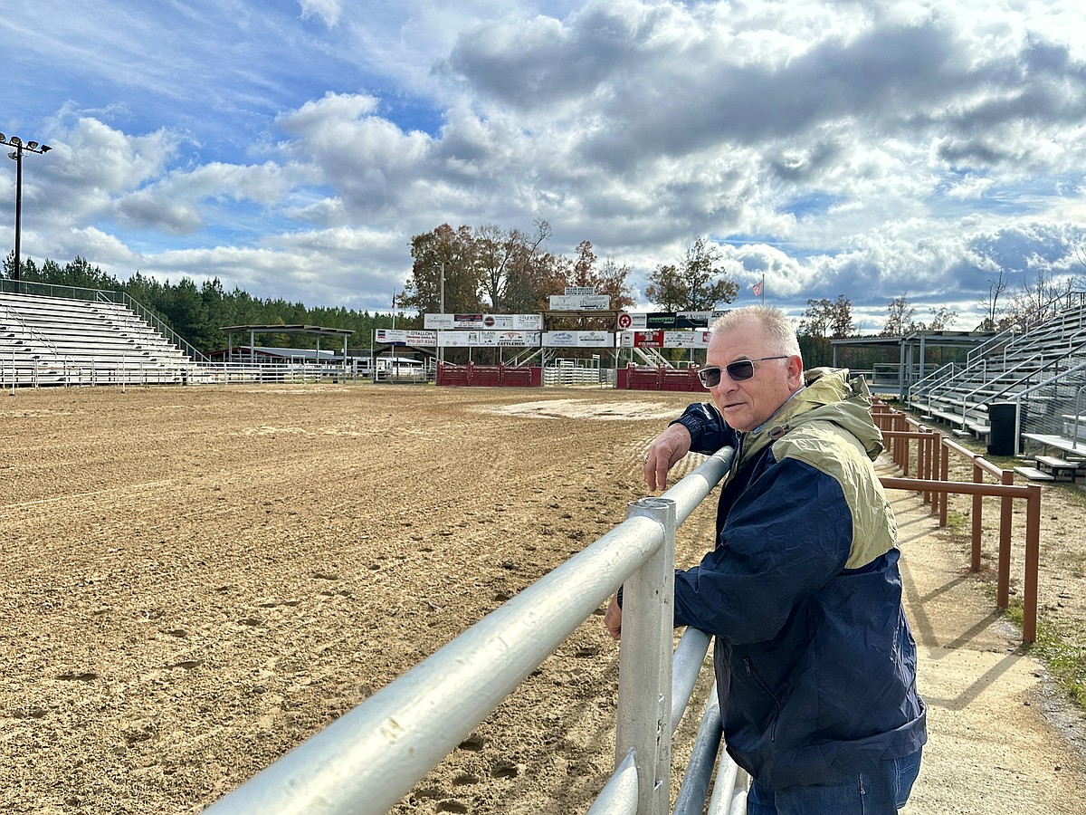 Calhoun County judge wants to cover Hogskin Arena to cap regional ...