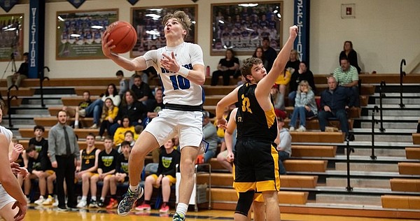 South Callaway boys basketball beats host Tipton in Tipton Tournament ...
