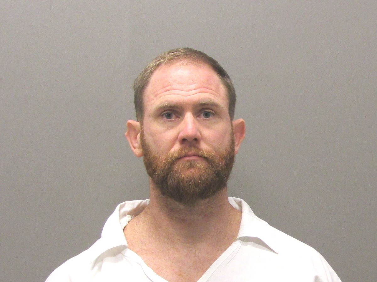 Parolee faces multiple charges after foot chase | Hot Springs Sentinel ... Parolee faces multiple charges after foot chase | Hot Springs Sentinel ...