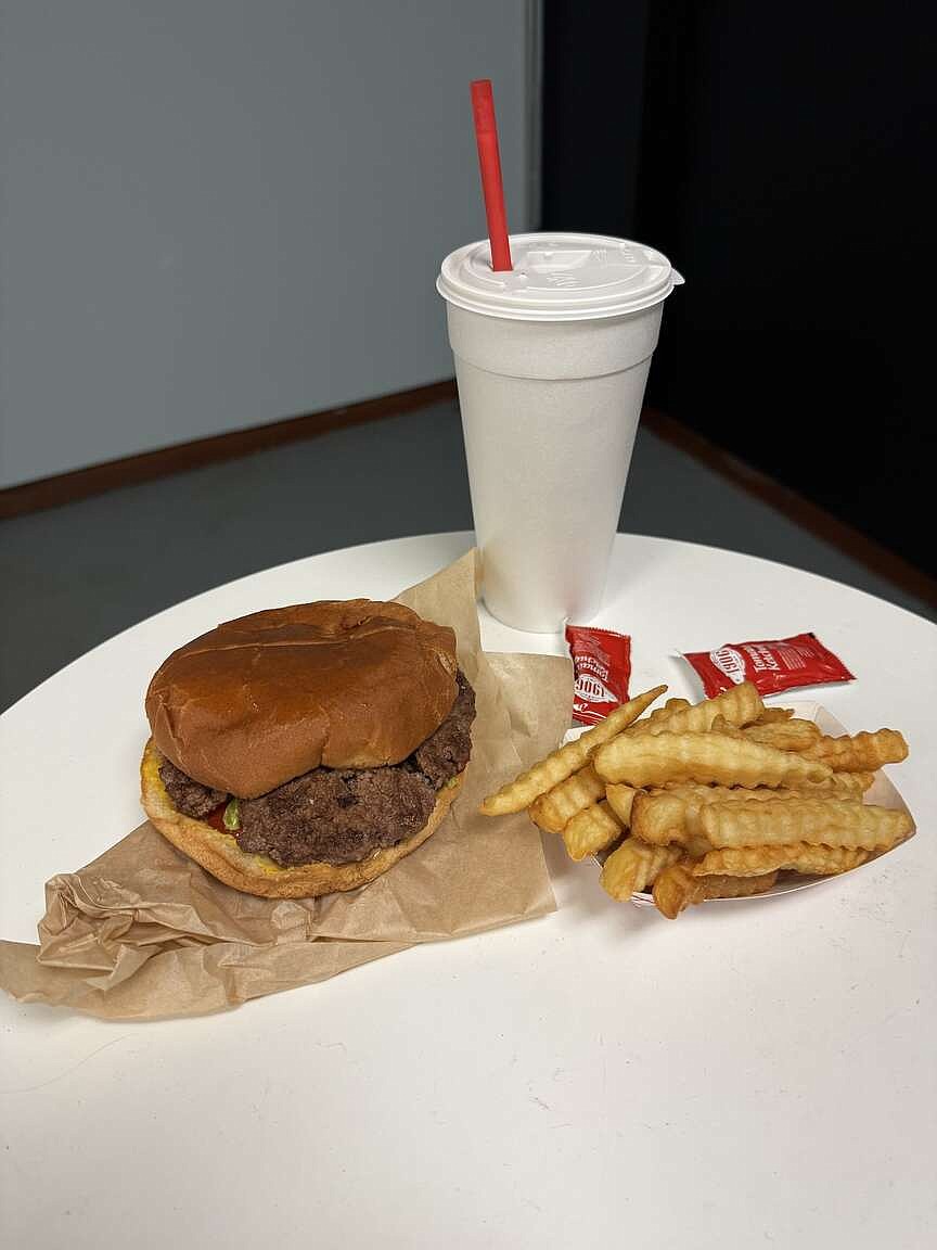 WATCH | Takeout Takeaways: Bailey’s Dairy Treat’s famous burger, fries ...